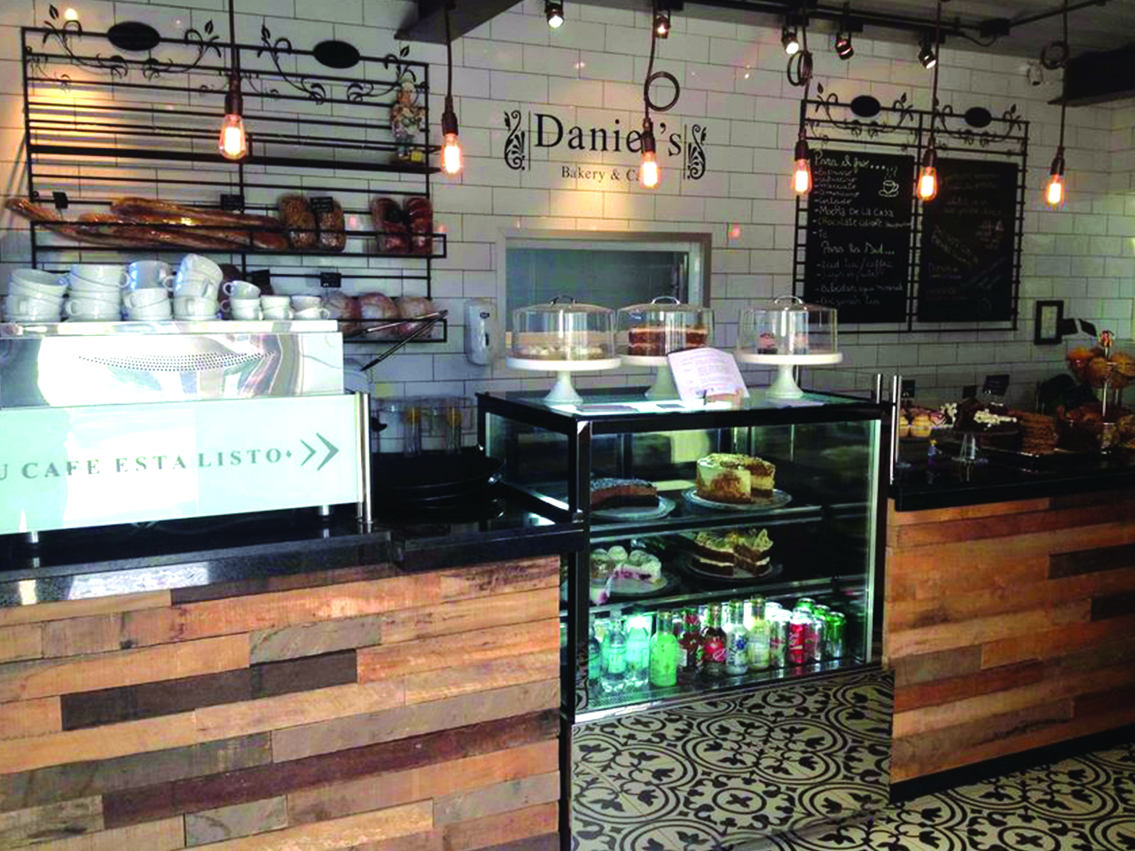 Daniel's Bakery & Café - MinionsMinions